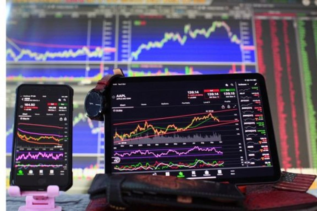 Common Stock vs. Preferred Stock - Benzinga Common Stock vs. Preferred Stock - Benzinga